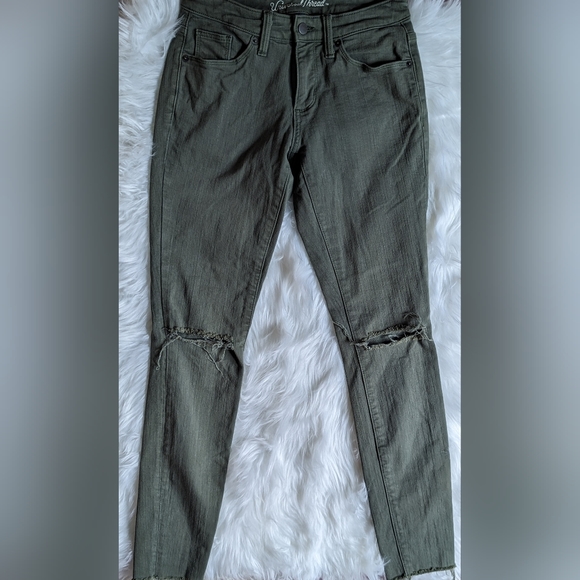 Universal Thread | Jeans | Nwot Universal Thread Olive Green Destroyed ...